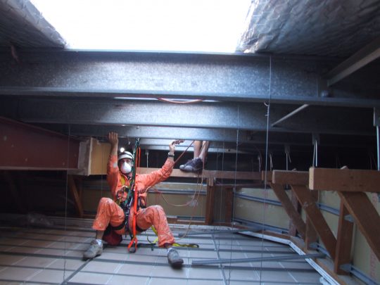 Confined Spaces » Tradesmen On Rope